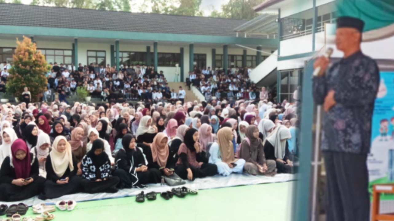 Suasana Khidmat, SMA Negeri 10 Garut Peringati Maulid Nabi Muhammad SAW ...